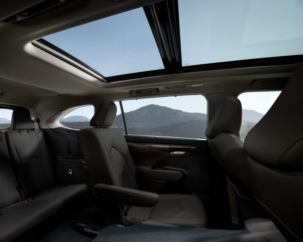 2025 Toyota Highlander | Attrell Toyota in Brampton, ON